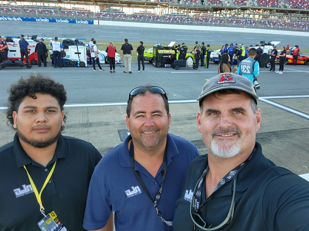 About Us | Next Level Graphics